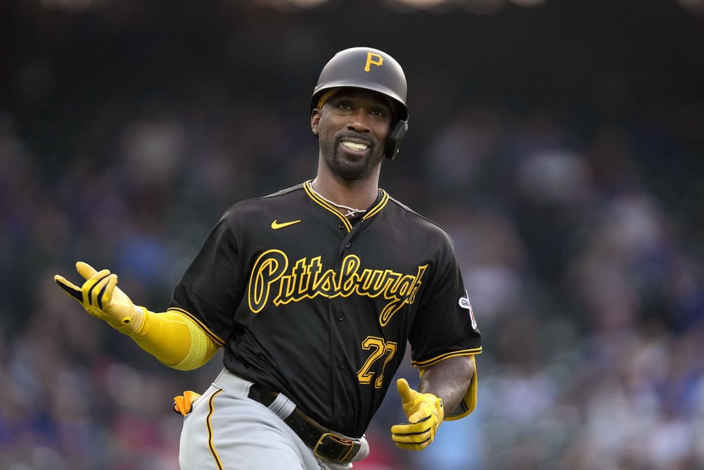 McCutchen's Blast Lifts Pirates Over Giants; Keller Struggles in ...